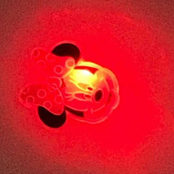 Disney | Toys | Disney Parks Walt Disney Minnie Mouse Light Up Pin And ...